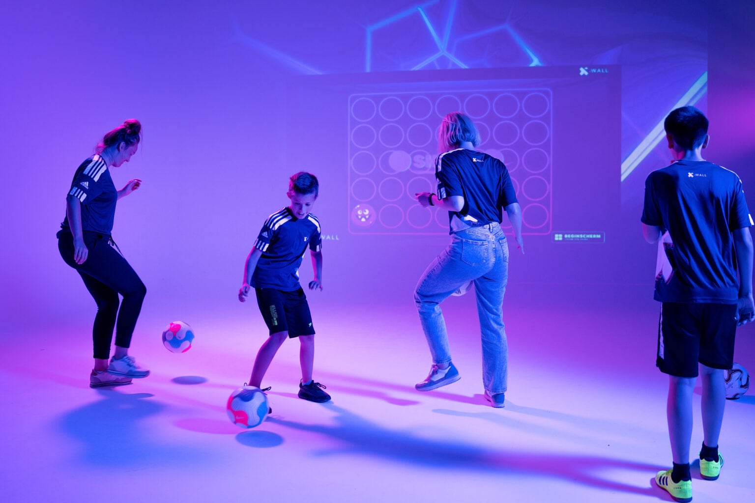 How does the X-Wall work? - Interactive X-Wall