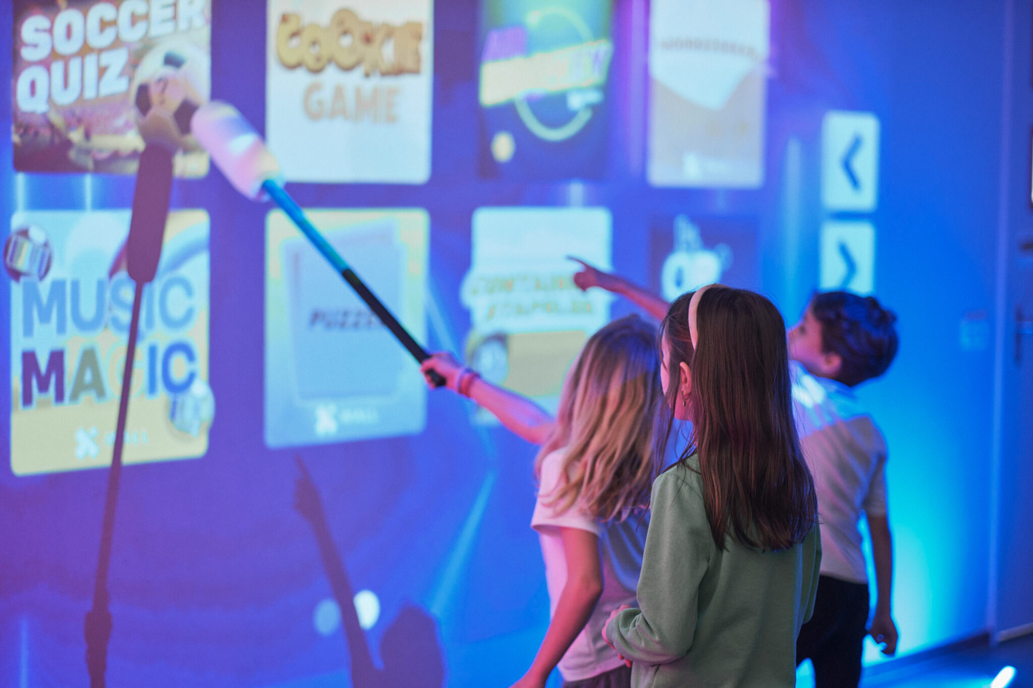 Interactive exercise wall | Interactive X-Wall